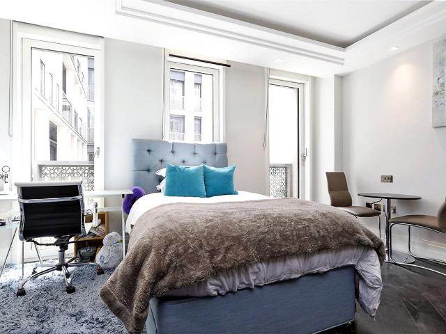 Strand, London WC2R, Studio to rent, £3,250 pcm | PrimeLocation