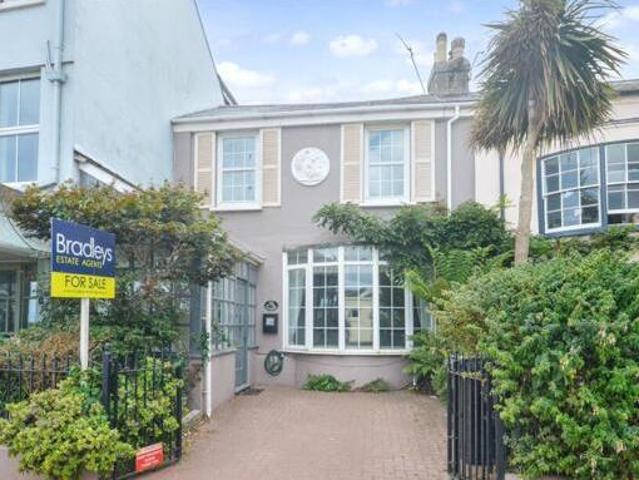 Strand, Shaldon, 3 Bedroom Terraced