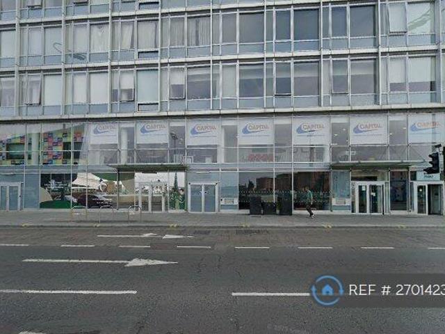Strand Street, Liverpool, 2 Bedroom Flat