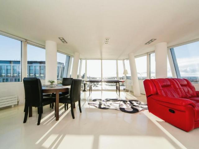Strand Street, Liverpool, L1 3 bed apartment to rent £2,500 pcm £577 pw