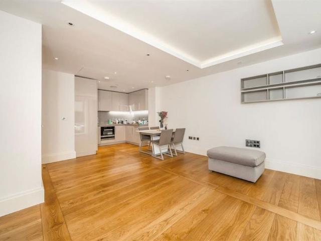 Strand, WC2R, London