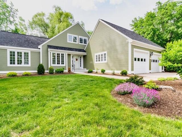 Straw Hill Rd, Manchester, Condo For Sale