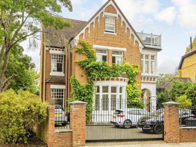 Strawberry Hill Close, London, TW1 4PU, United Kingdom | 2 bed apartment for rent #135671262 | Rentberry