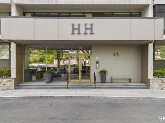 Strawberry Hill Ave Apt K, Stamford, Condo For Sale