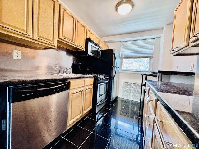 Strawberry Hill Ave Apt,stamford, Condo For Sale