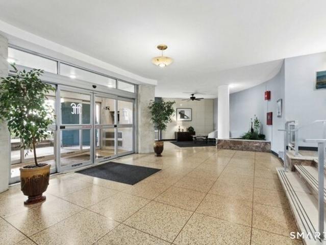 Strawberry Hill Ave Apt,stamford, Condo For Sale