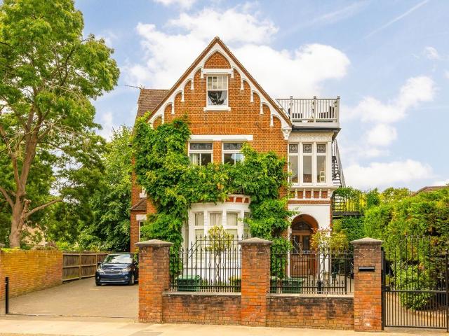 Strawberry Hill Road, Strawberry Hill TW1, 2 bed flat to rent, £2,600 pcm | PrimeLocation