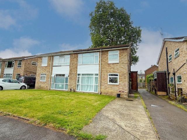 Strawberry Lane, Carshalton, Surrey. SM5, 2 bed flat to rent, £1,600 pcm | PrimeLocation