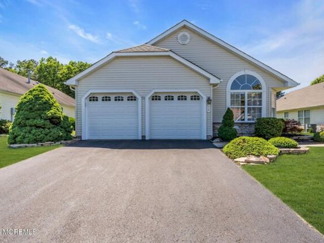 Strawberry Ln, Lakewood, Home For Sale
