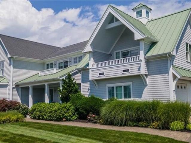 Strawberry Ln, Portsmouth, Home For Sale