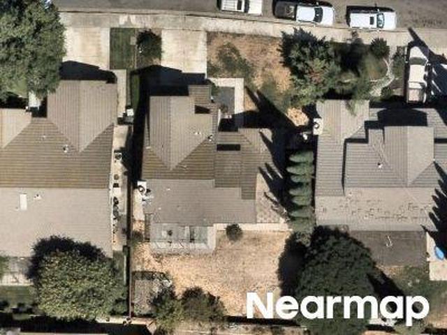 Strawbridge Dr