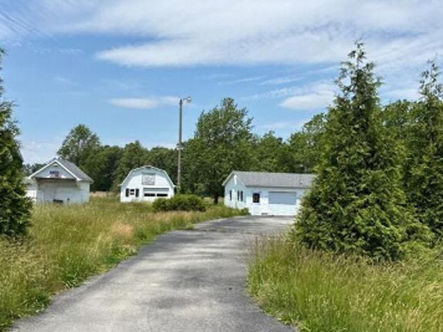 Strawtown Pike