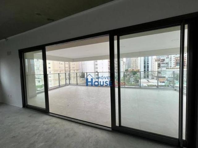 Stratos Itaim | Apartamento com 4 Quartos sendo 4 Suítes à Venda no Itaim Bibi, 246m²
