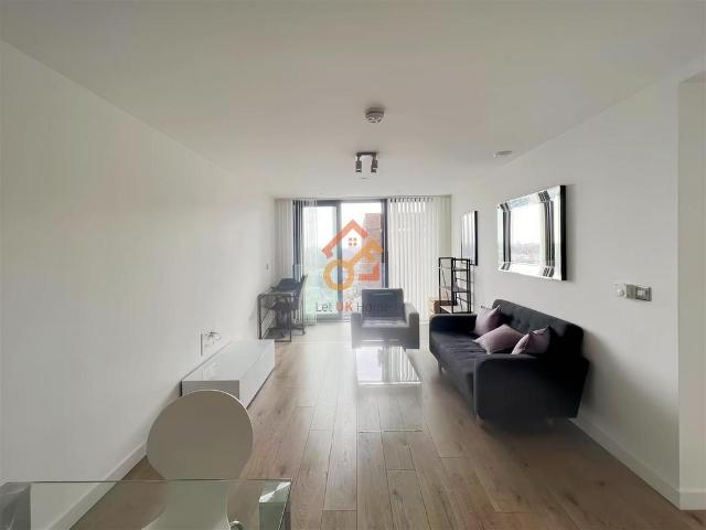 Stratosphere Tower, 55 Great Eastern. 1 bed flat to rent £2,400 pcm £554 pw