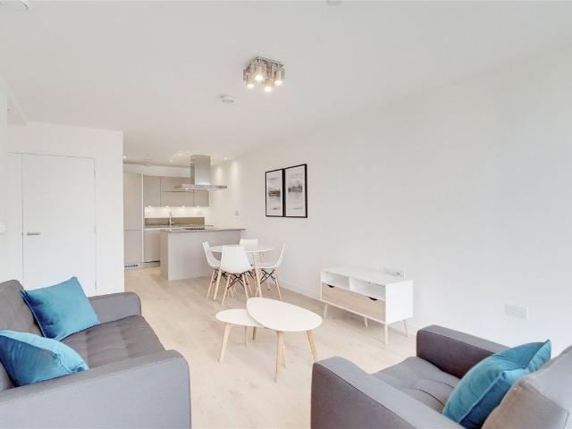 Stratosphere Tower, London E15, 1 bed flat to rent, £2,150 pcm | PrimeLocation