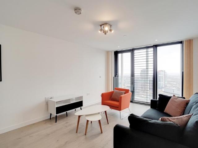 Stratosphere Tower, Stratford E15 1 bed apartment to rent £2,250 pcm £519 pw