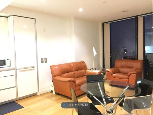 Strata Building, London SE1, 1 bed flat to rent, £2,150 pcm | PrimeLocation