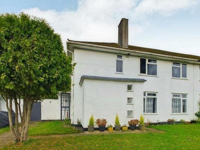Stratfield Road, Oakridge, 2 Bedroom Maisonette