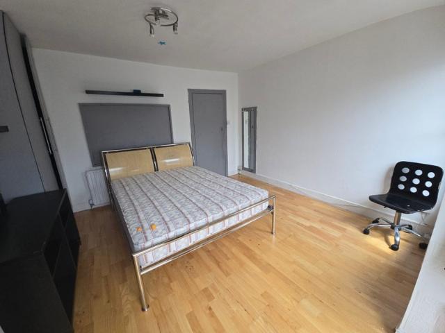 Stratford 2 bedroom flat