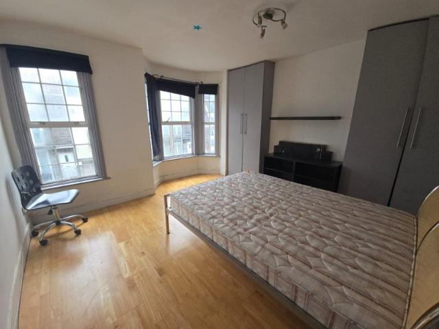 Stratford 2 bedroom flat