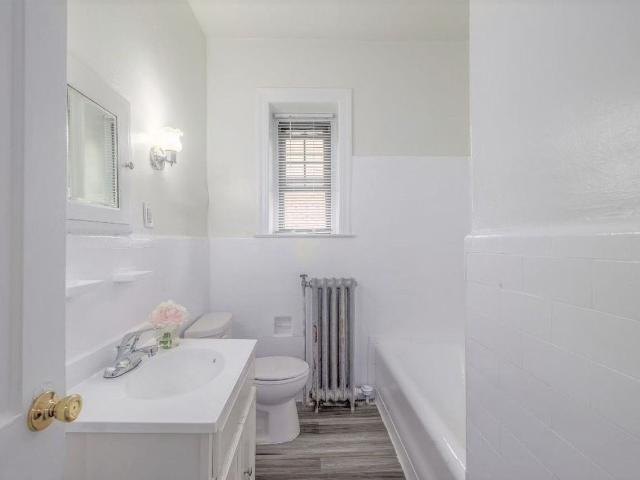 Stratford Court Apartments Studio Apartment for Rent at 58 N Lansdowne Ave, Lansdowne, PA 19050