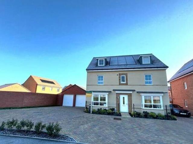 Stratford Drive, Overstone, 5 Bedroom Detached