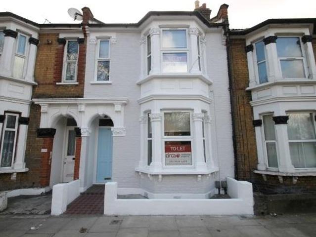 Stratford E15 4 bed terraced house to rent £3,500 pcm £808 pw