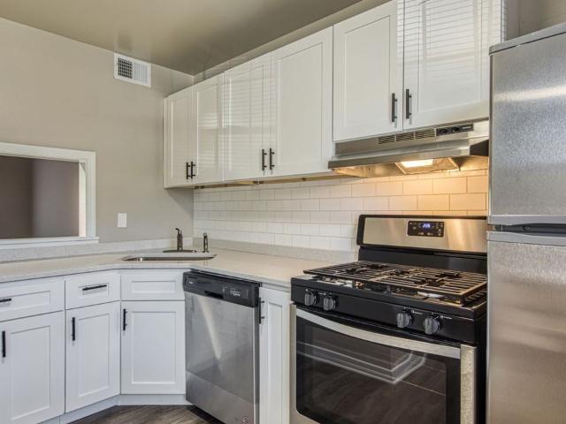 Stratford Hills Apartment and Townhomes 3 Bedroom Apartment for Rent at 2517 W Tremont Ct, Richmond, VA 23225 Chippenham Forest