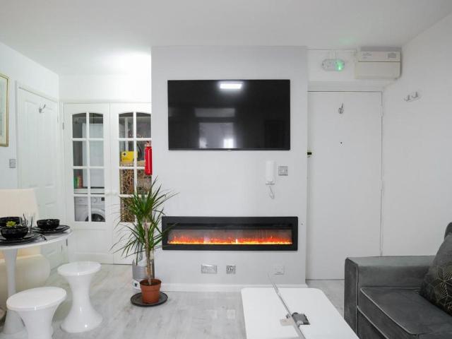 Stratford, London E15, 2 bed flat to rent, £2,275 pcm | PrimeLocation