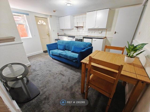 Stratford St, Leeds LS11, 1 bed flat to rent, £675 pcm | PrimeLocation