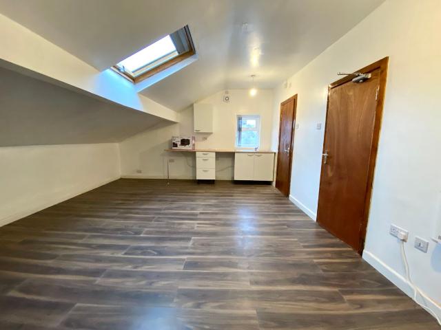 Stratford Road, Birmingham B11, Studio to rent, £550 pcm | PrimeLocation