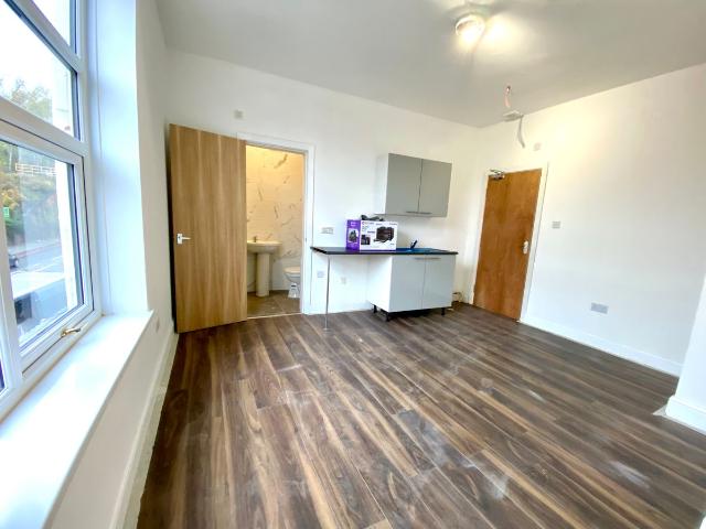 Stratford Road, Birmingham B11, Studio to rent, £575 pcm | PrimeLocation