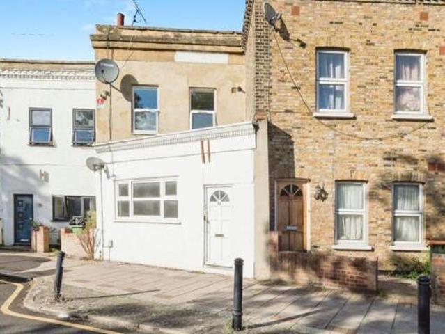 Stratford Road, London, 2 Bedroom Flat