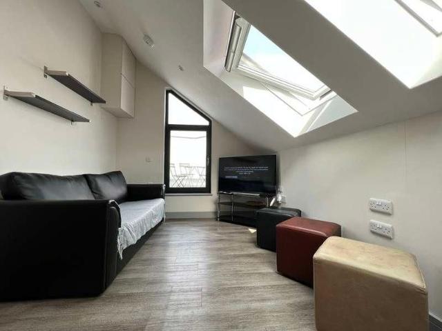 Stratford Road, NG2