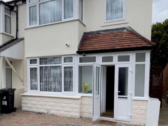 Stratford Road Room 1 11 Ground Floor Front Room