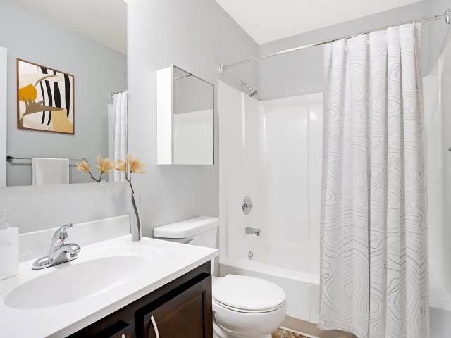 Stratford Wood 2 Bedroom Apartment for Rent at 18900 Stratford Rd, Minnetonka, MN 55345
