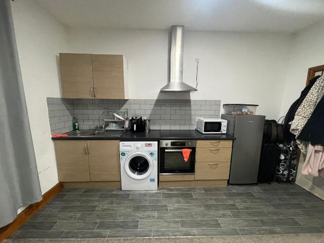 Stratford Terrace, Leeds LS11, 1 bed flat to rent, £595 pcm | PrimeLocation