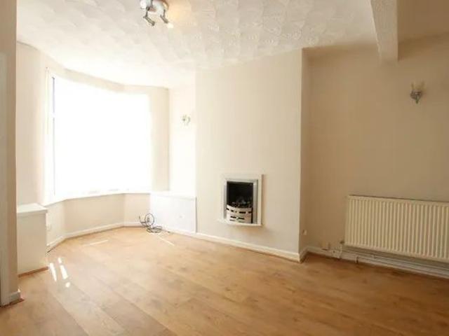 Strathcona Road, L15