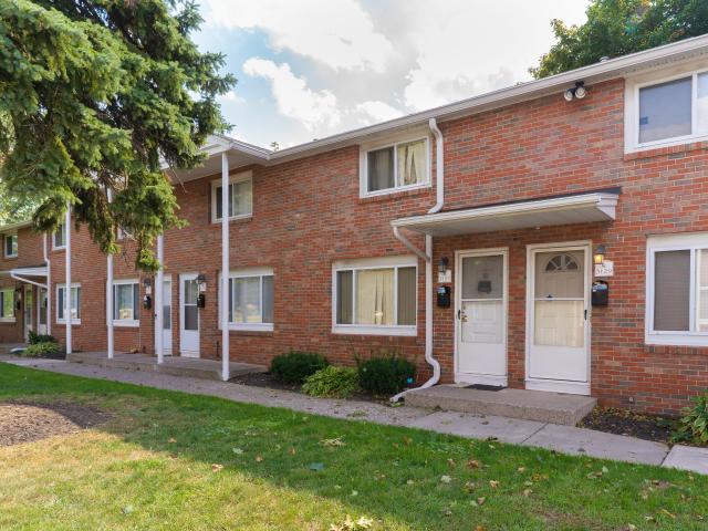 Strathcourt Townhomes