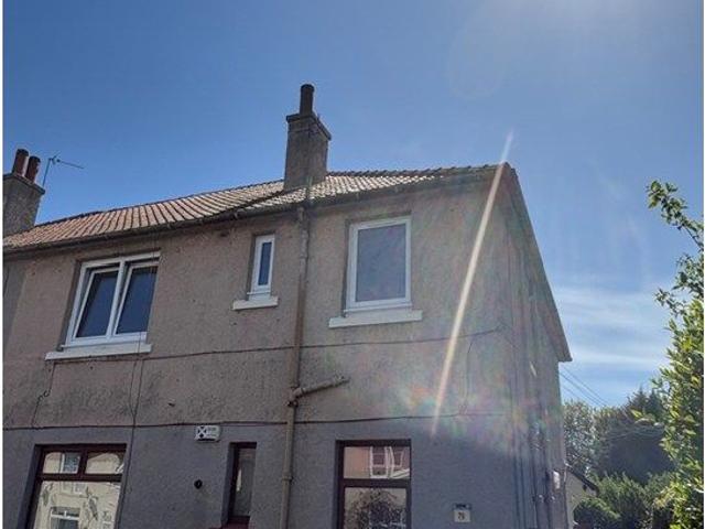 Strathkinnes Road, Kirkcaldy KY2, 2 bed flat to rent, £825 pcm | PrimeLocation