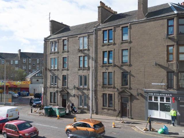 Strathmartine Road, Dundee DD3, 1 bed detached house to rent, £695 pcm | PrimeLocation
