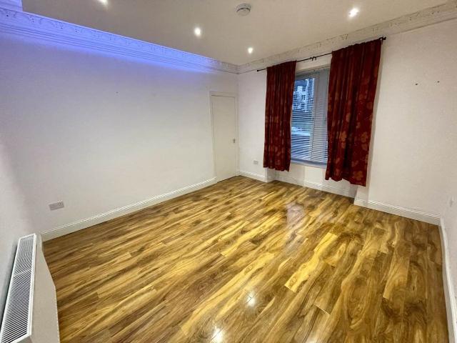 Strathmartine Road, Dundee DD3, 1 bed flat to rent, £550 pcm | PrimeLocation