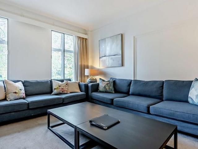 Strathmore Court Mid Term NW8 5 bed flat to rent £14,083 pcm £3,250 pw