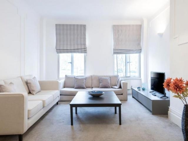 Strathmore Court, London 5 bed flat to rent £8,753 pcm £2,020 pw