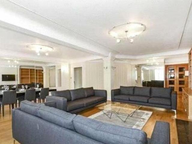 Strathmore Court, Park Road, 4 Bedroom Apartment