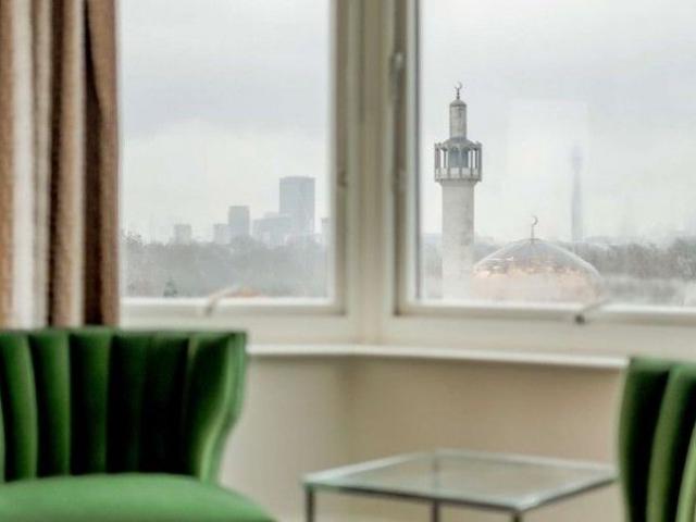 Strathmore Court, Park Road, London
