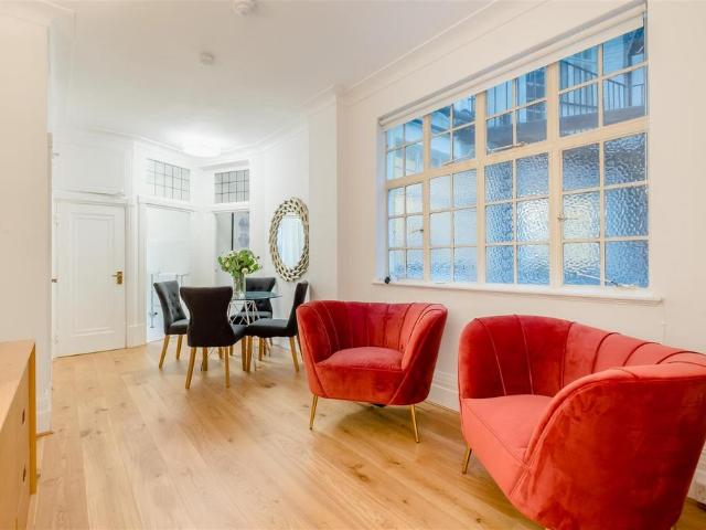 Strathmore Court, Park Road, London NW8 2 bed ground floor flat to rent £3,835 pcm £885 pw