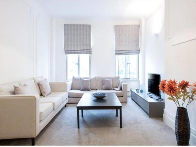 Strathmore Court Park Road, St Johns. 5 bed apartment to rent £8,753 pcm £2,020 pw