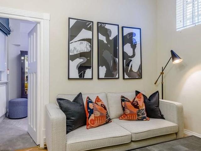 Strathmore Court, Park Road, St Johns Wood, London NW8, 1 bed flat to rent, £2,600 pcm | PrimeLocation