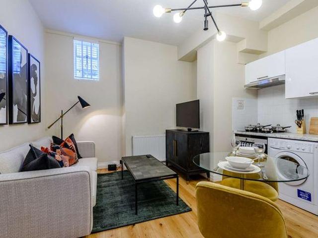 Strathmore Court, St John's Wood NW8 1 bed apartment to rent £2,600 pcm £600 pw